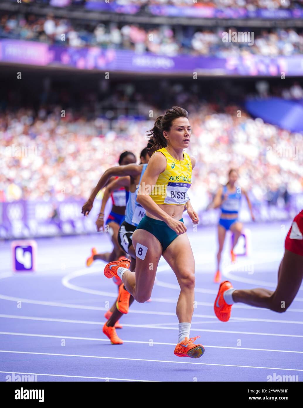 Catriona Bisset participating in the 800 meters at the Paris 2024 Olympic Games Stock Photo - Alamy
