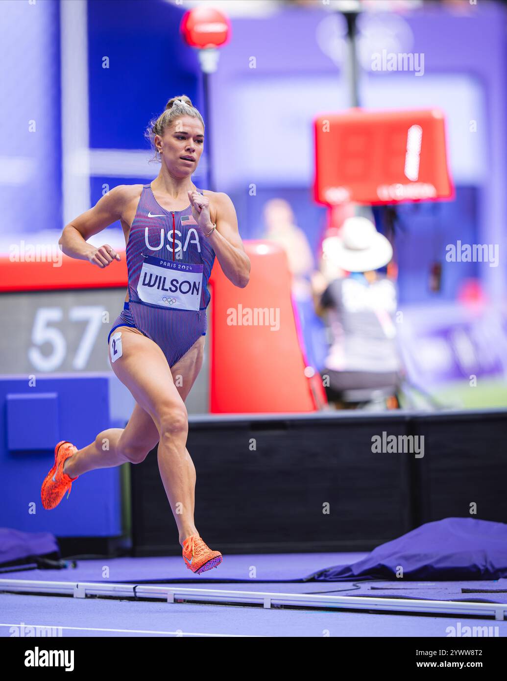 Allie Wilson participating in the 800 meters at the Paris 2024 Olympic ...