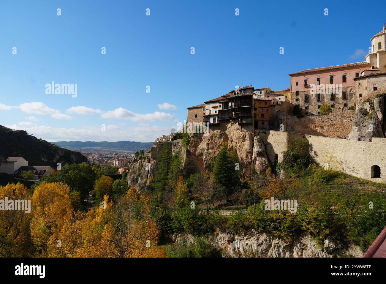 Hanging houses casas colgadas hi-res stock photography and images - Alamy