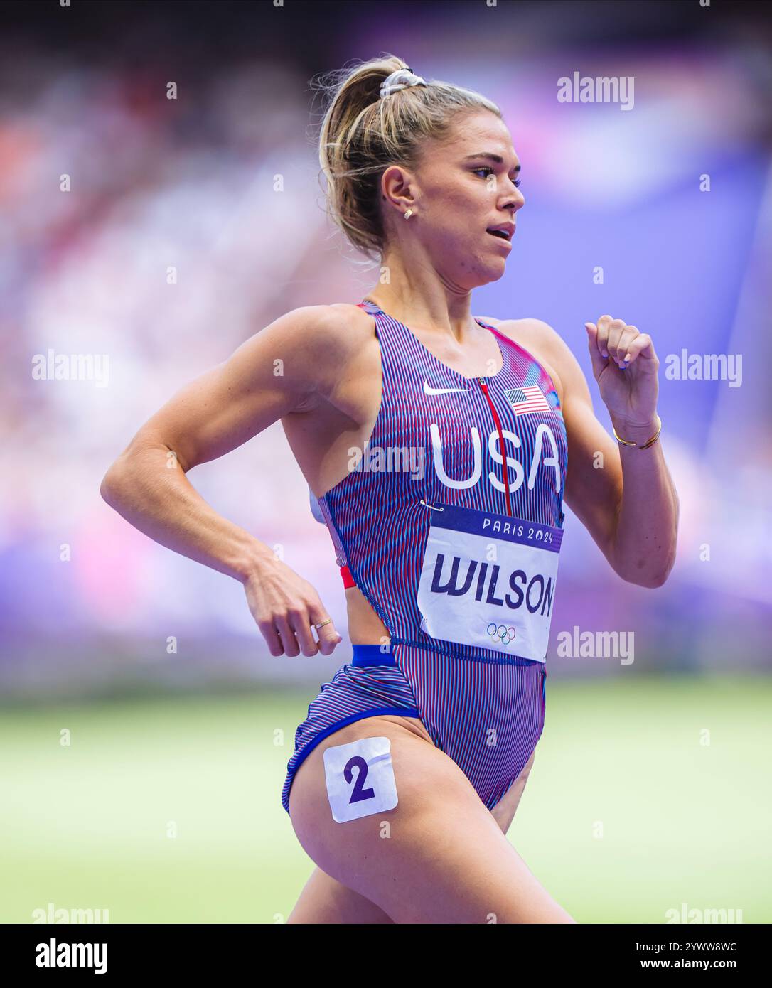 Allie Wilson participating in the 800 meters at the Paris 2024 Olympic ...