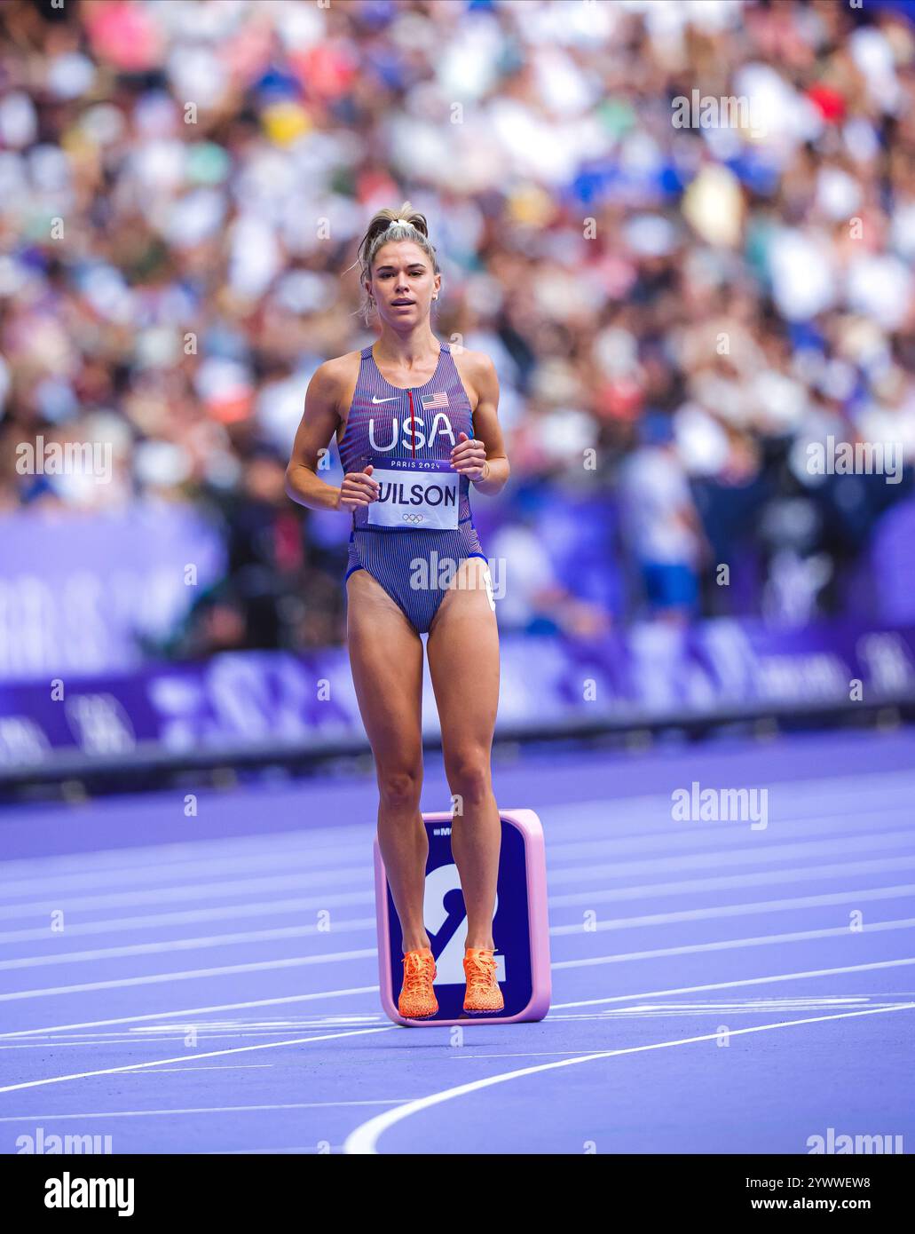 Allie Wilson participating in the 800 meters at the Paris 2024 Olympic ...