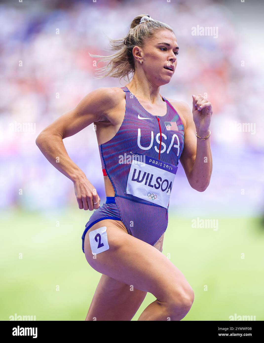 Allie Wilson participating in the 800 meters at the Paris 2024 Olympic ...