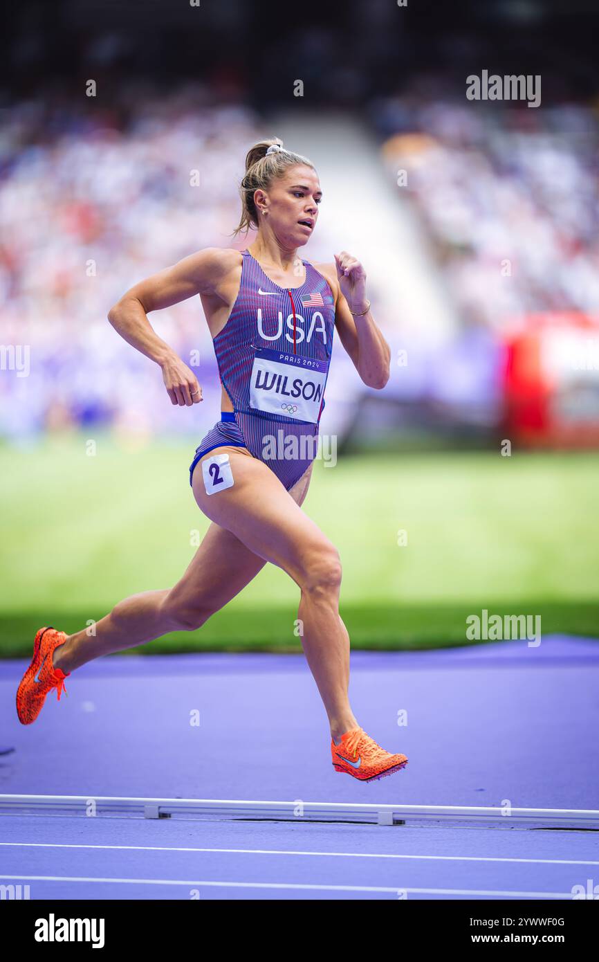 Allie Wilson participating in the 800 meters at the Paris 2024 Olympic ...