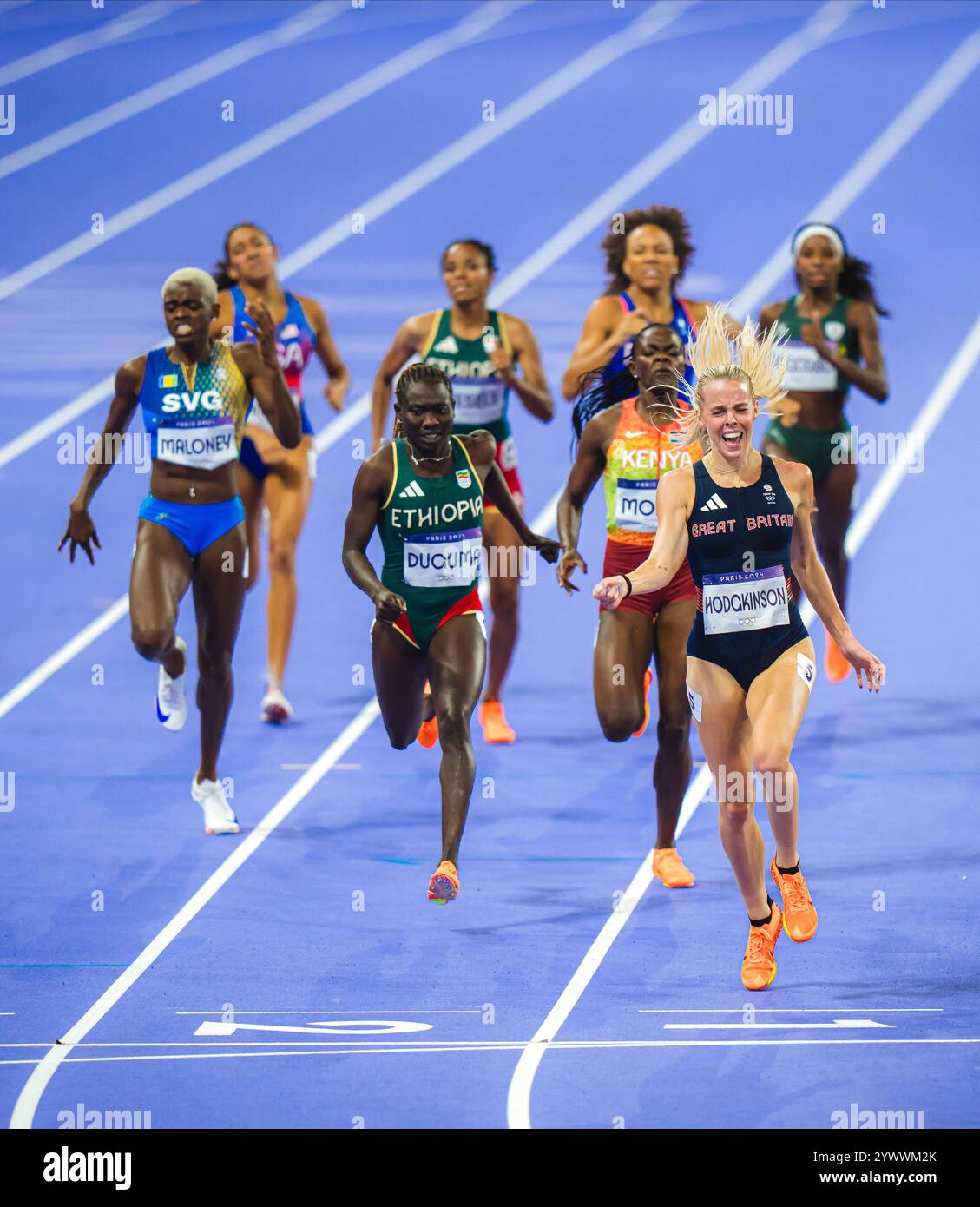 Keely Hodgkinson winning in the 800 meters at the Paris 2024 Olympic ...