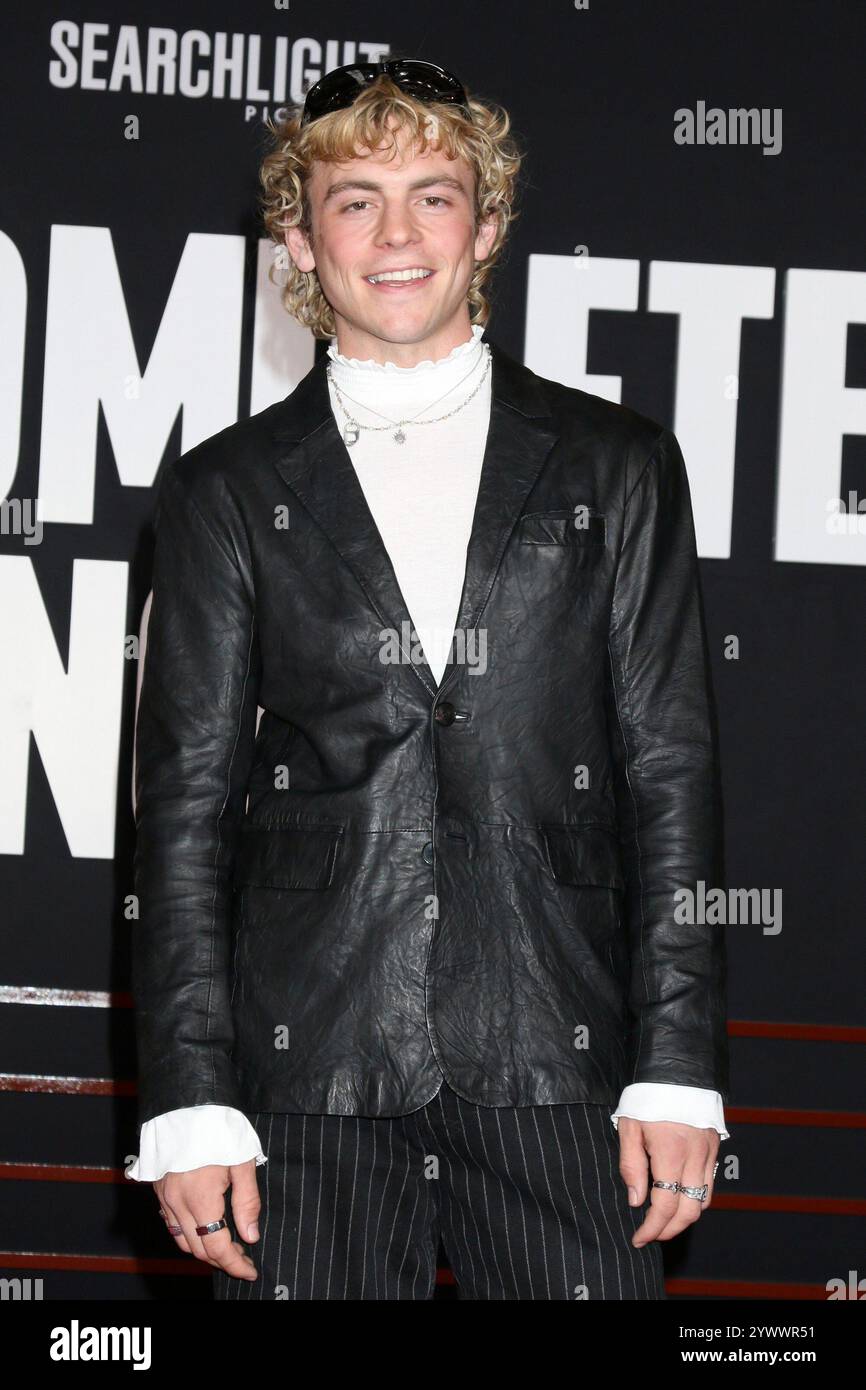 Ca. 10th Dec, 2024. Ross Lynch at arrivals for A COMPLETE UNKNOWN ...