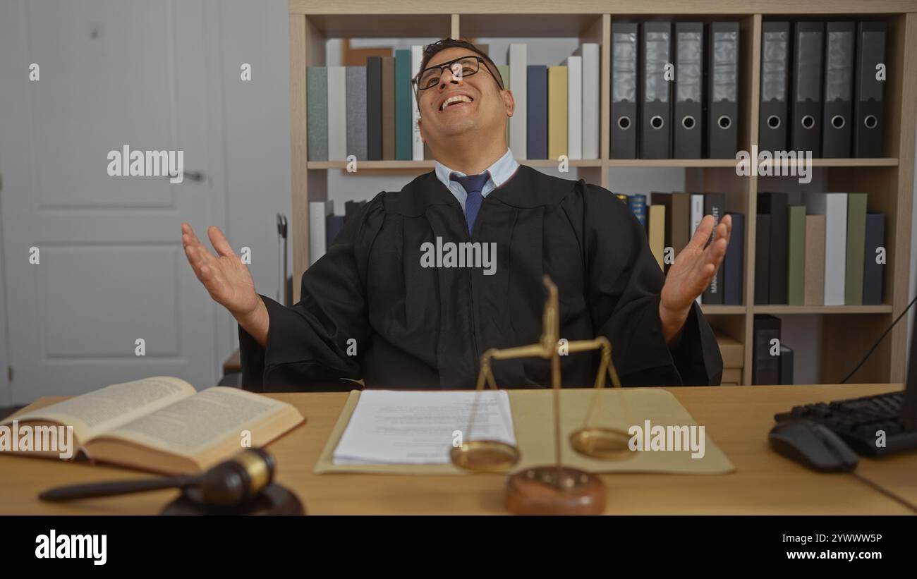 Hispanic male judge in courtroom hi-res stock photography and images ...