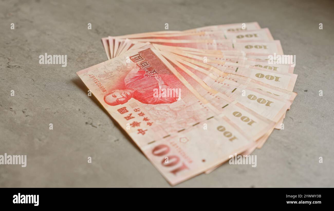Chinese yuan banknotes fanned hi-res stock photography and images - Alamy