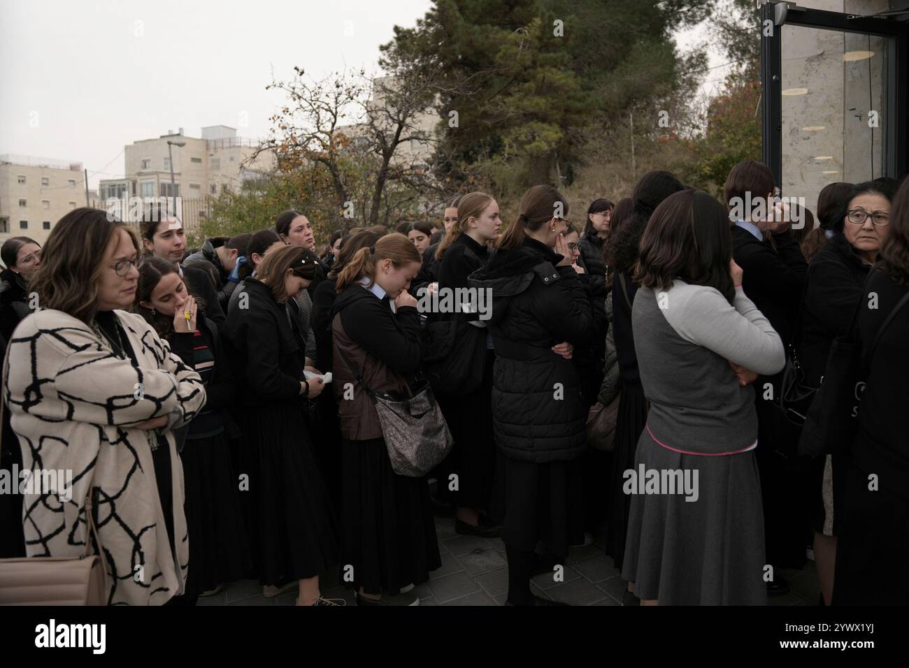 Ultra-Orthodox Jewish mourners gather for the funeral of Yehoshua ...