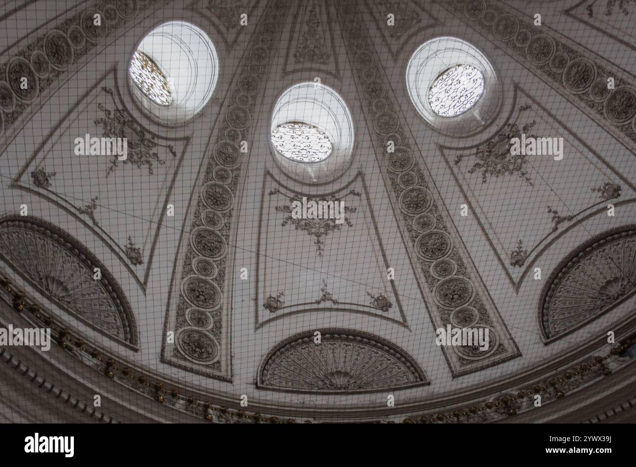 Vienna, Austria - May 12, 2019: Ceiling in an old mansion. Baroque ...