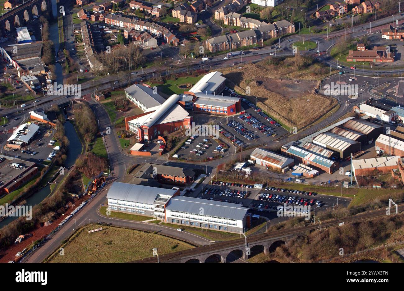 Wolverhampton university building hi-res stock photography and images ...