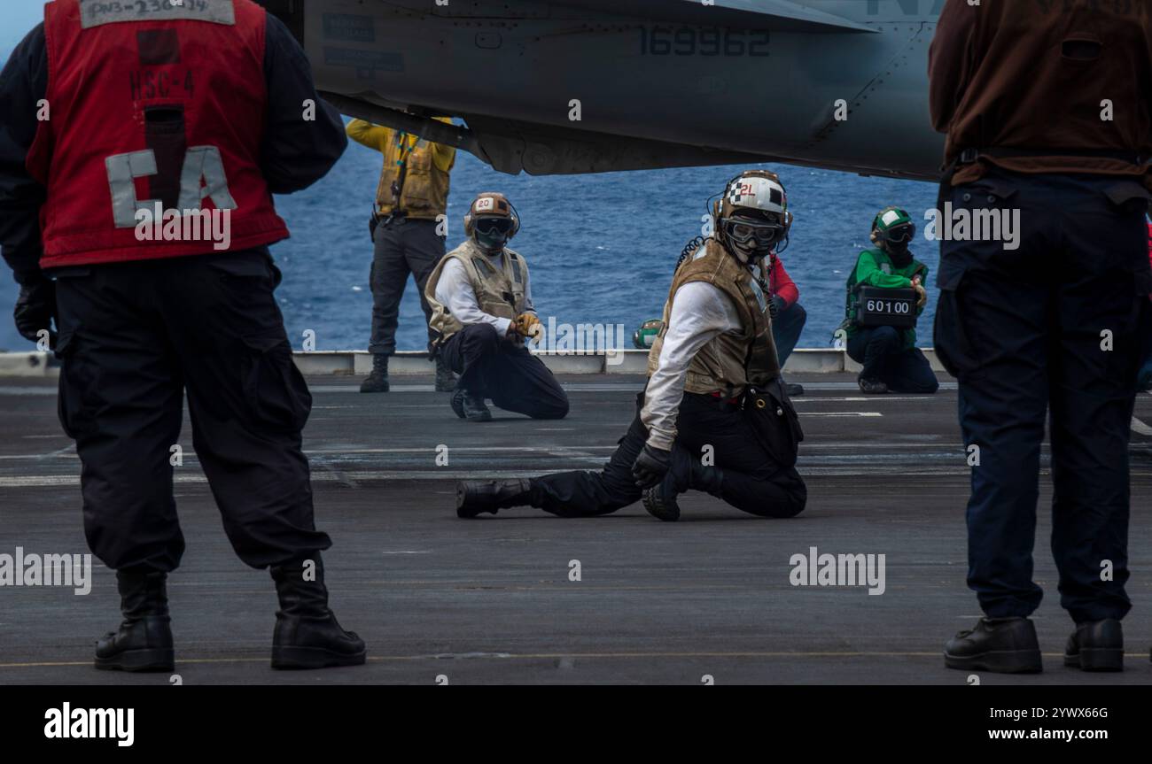 Pe class hi-res stock photography and images - Alamy