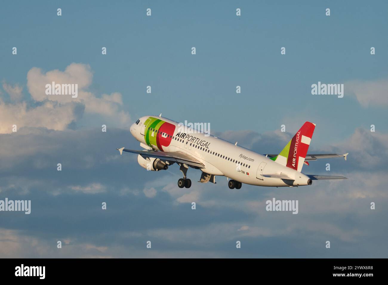 TAP Air Portugal Airbus A320-214 passenger plane take off in Humberto ...
