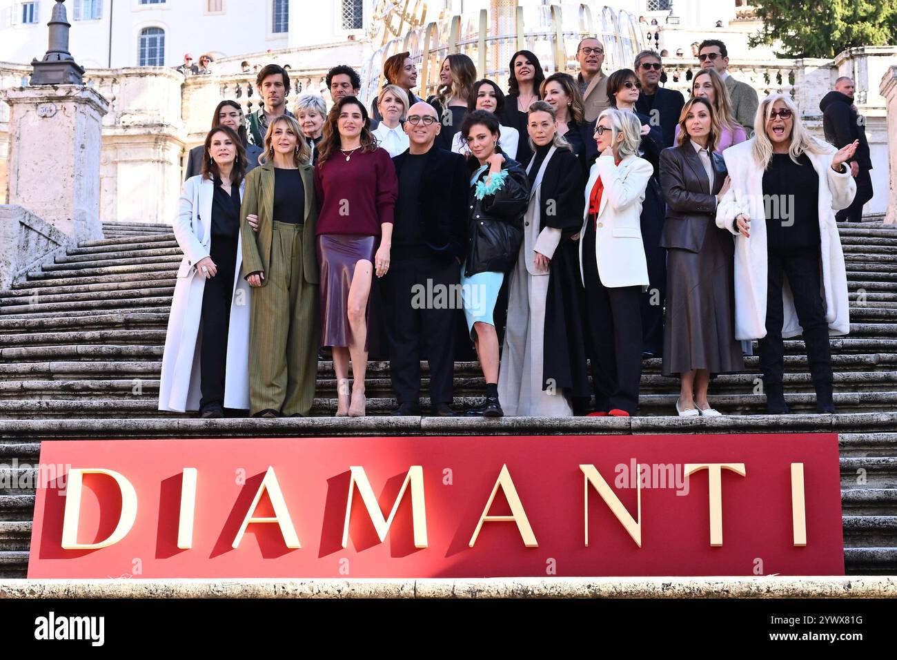 From left first row, Elena Sofia Ricci, Paola Minaccioni, Luisa Ranieri ...