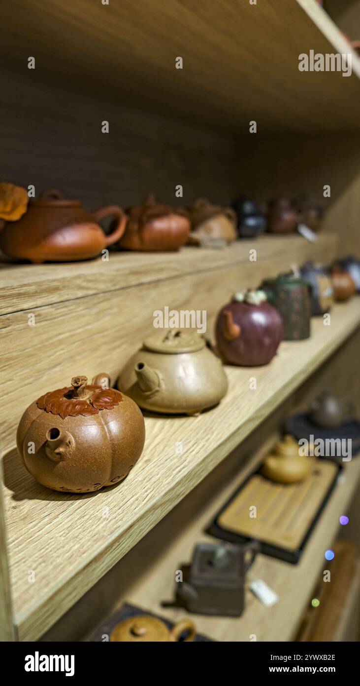 Display of vintage ceramics on a shelf hi-res stock photography and ...
