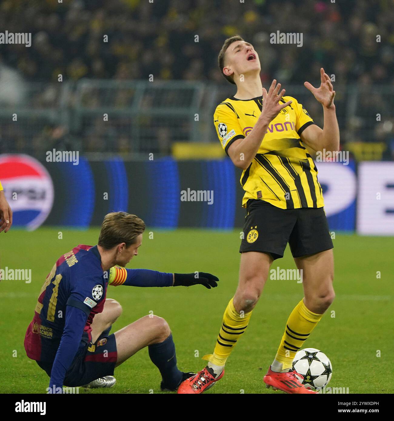 Fussball, UEFA Champions League 2024/2025, Borussia Dortmund vs FC Barcelona, 11.12.2024, Signal ...