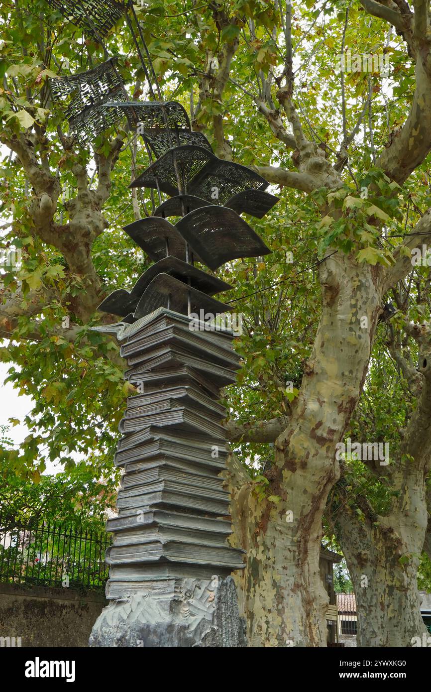 sculpture l'envol de Yonel Lebovici, Flight by artist Yonel Lebovici ...