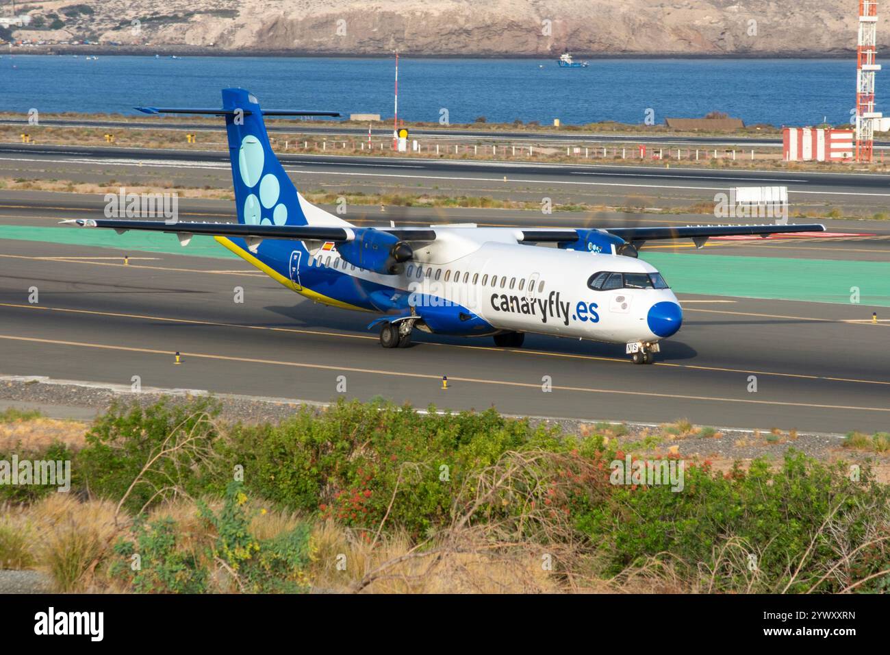 Aviones de transporte regional hi-res stock photography and images - Alamy