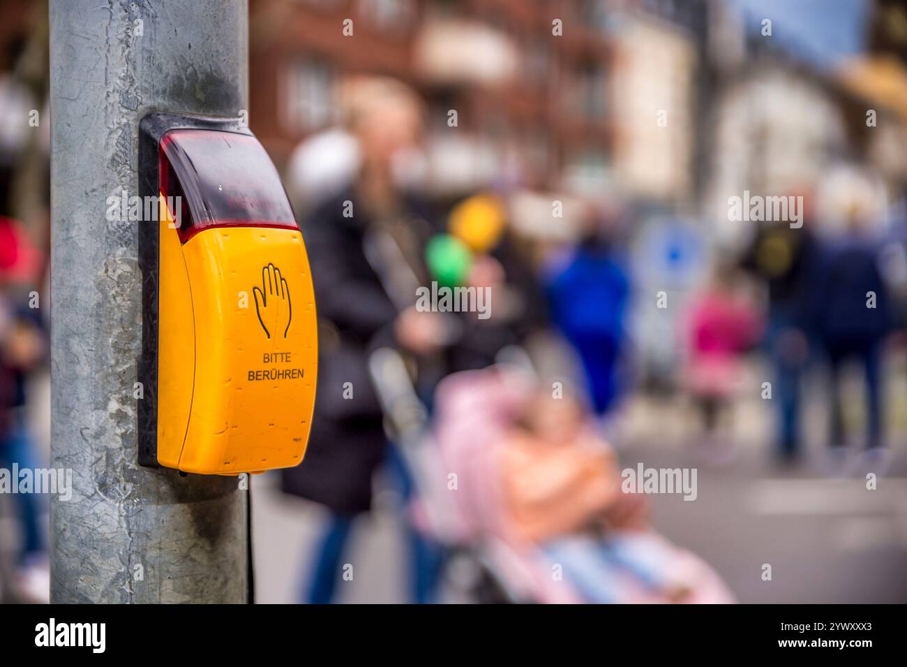 Push Button, Traffic Light, Pedestrian, Intersection, Road Traffic ...