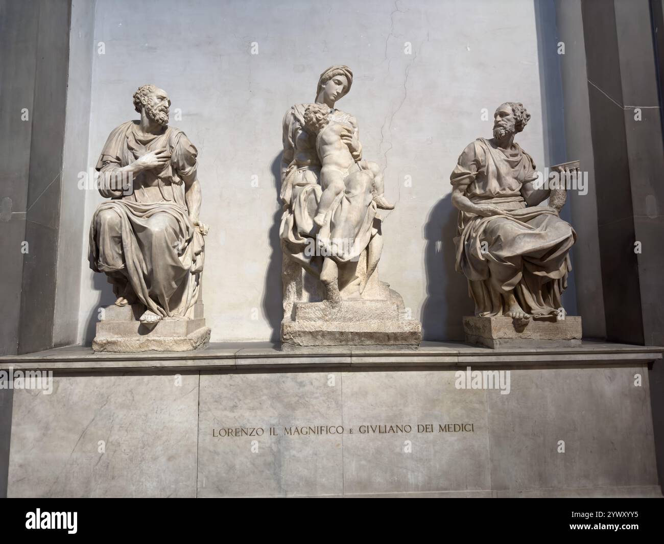 The tomb of Lorenzo the Magnificent de Medici & his brother, Giuliano ...