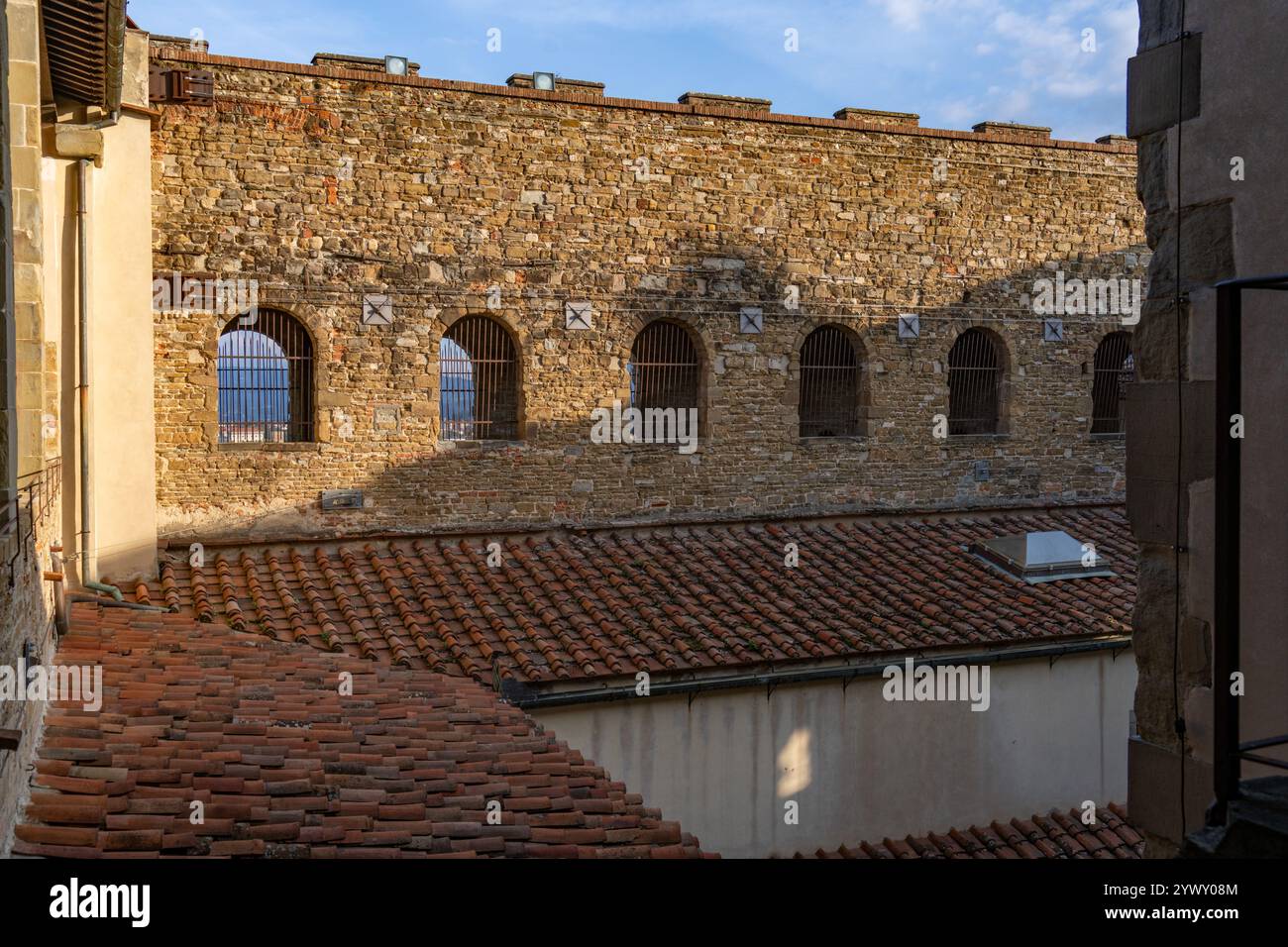 An enclosed corridor encircles the roof of the Palazzo Vecchio in ...