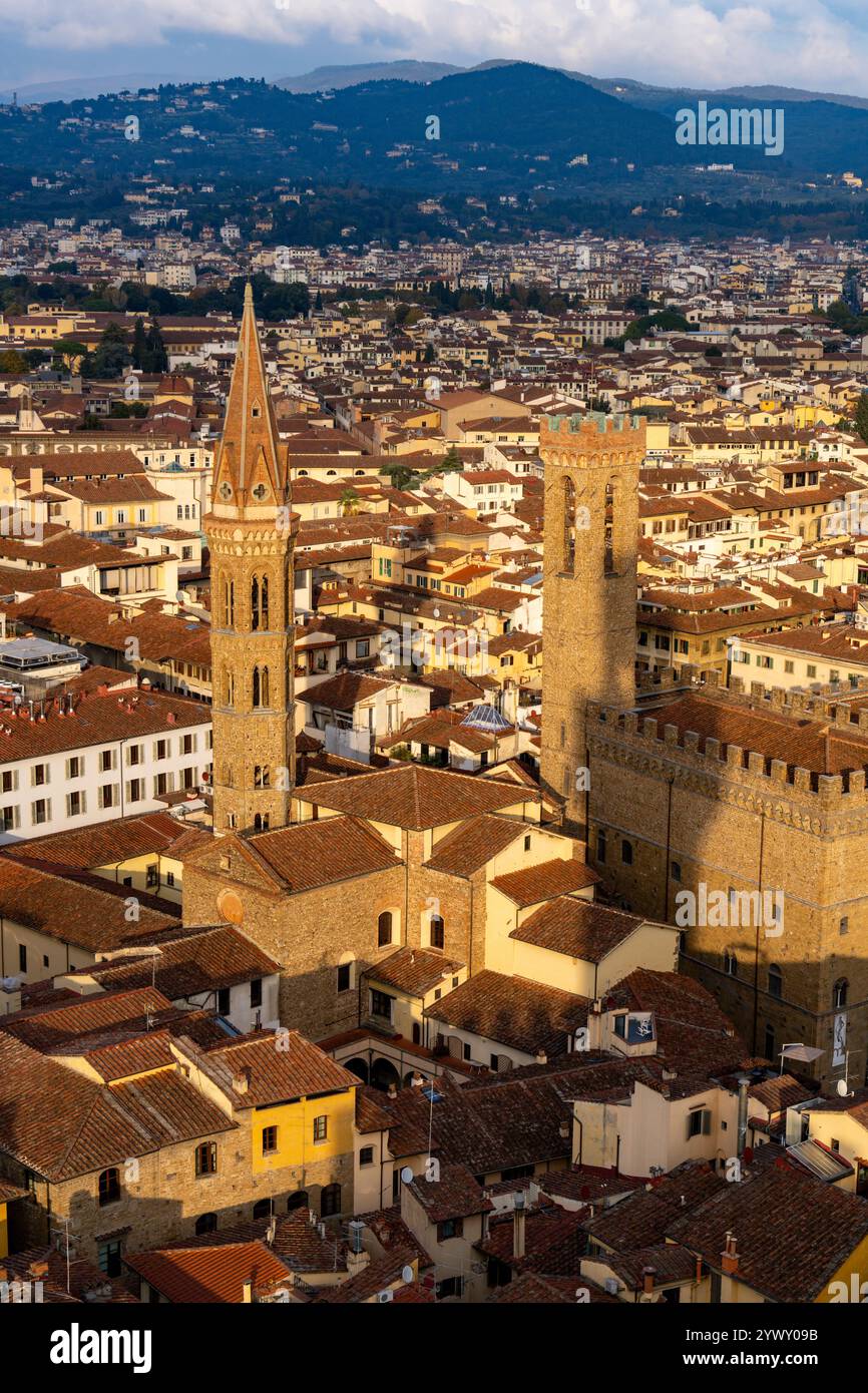 View of the towers of the Badia Fiorentina & Palazzo del Bargello seen ...