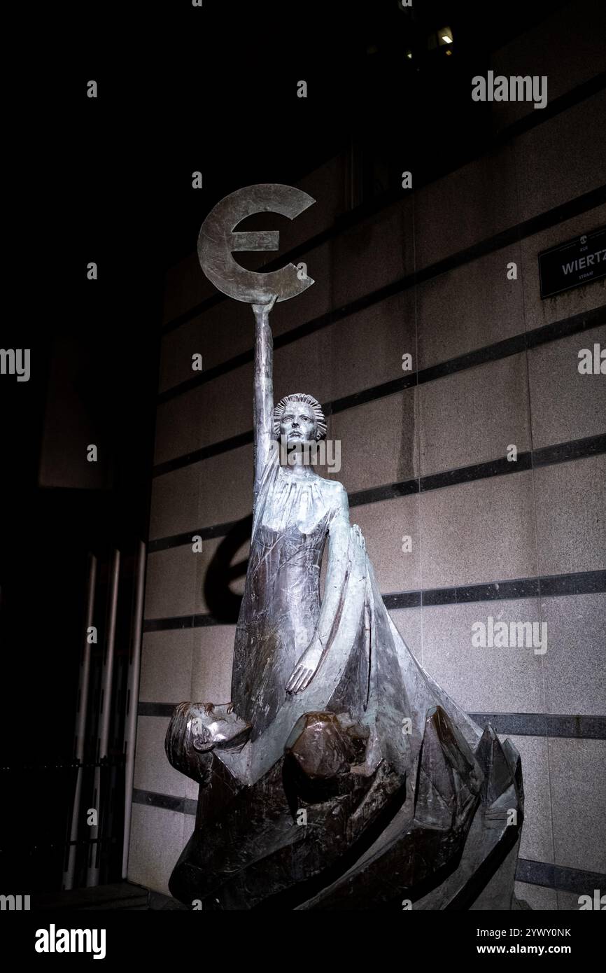 Symbole argent euro hi-res stock photography and images - Alamy