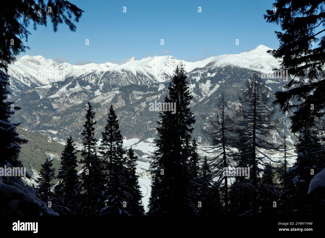 Views along wth winter walking patch from Katschberg to the Pritzhütte ...