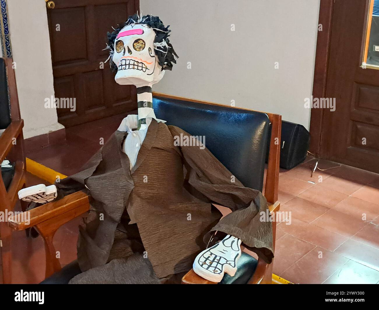 Altar of the dead, Mexican tradition of the Day of the Dead, food ...