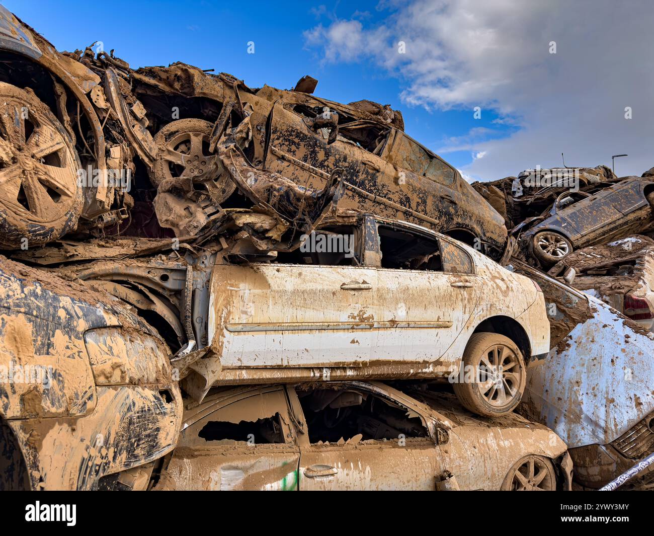 Thousands of Wrecked cars piled due to Dana floods in Catarroja Stock ...