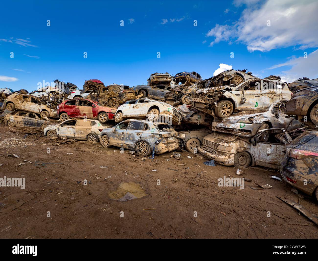 Valencia flooding cars hi-res stock photography and images - Alamy