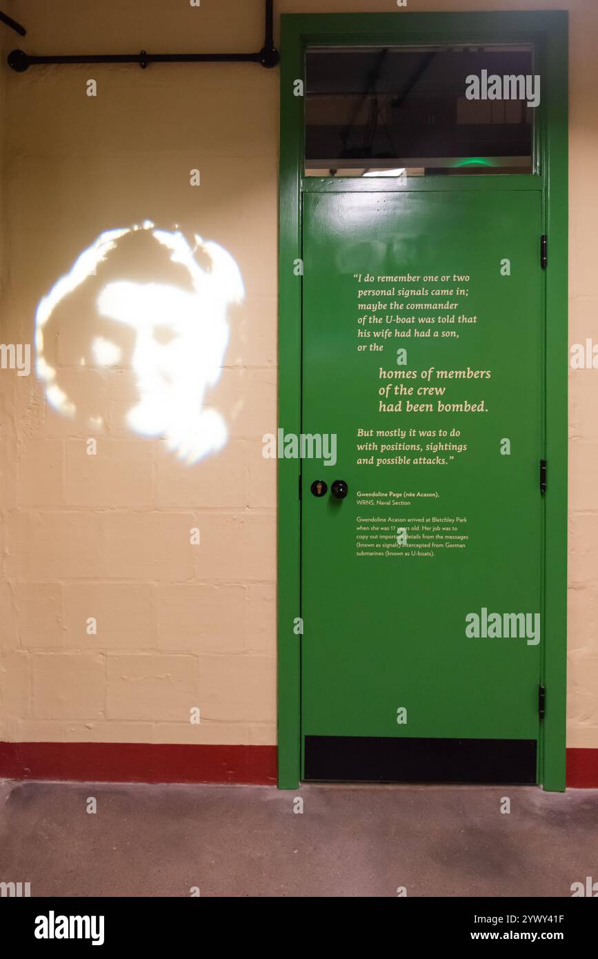 Ww2 code breaking machine hi-res stock photography and images - Alamy