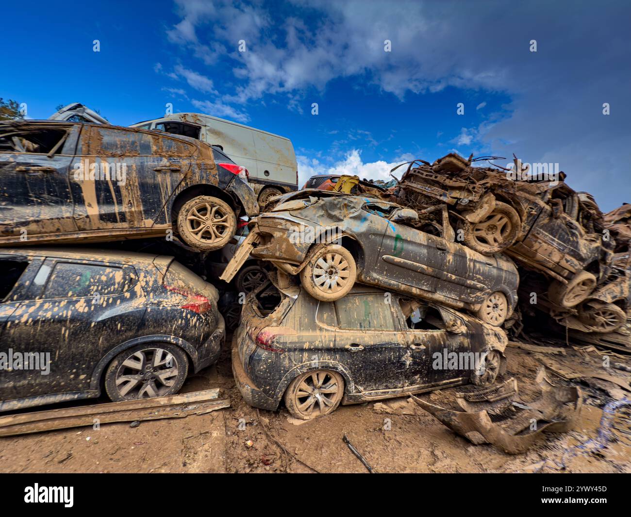 Thousands of Wrecked cars piled due to Dana floods in Catarroja Stock ...