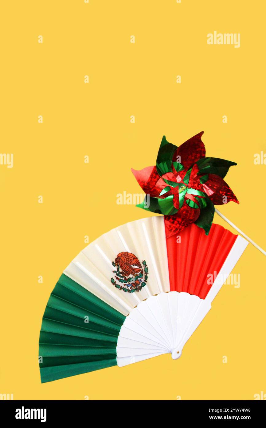 Tricolor fan with the colors of the Mexican flag as a decorative item ...