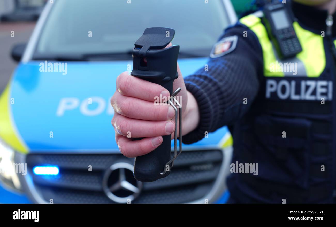 Irritant symbol hi-res stock photography and images - Alamy