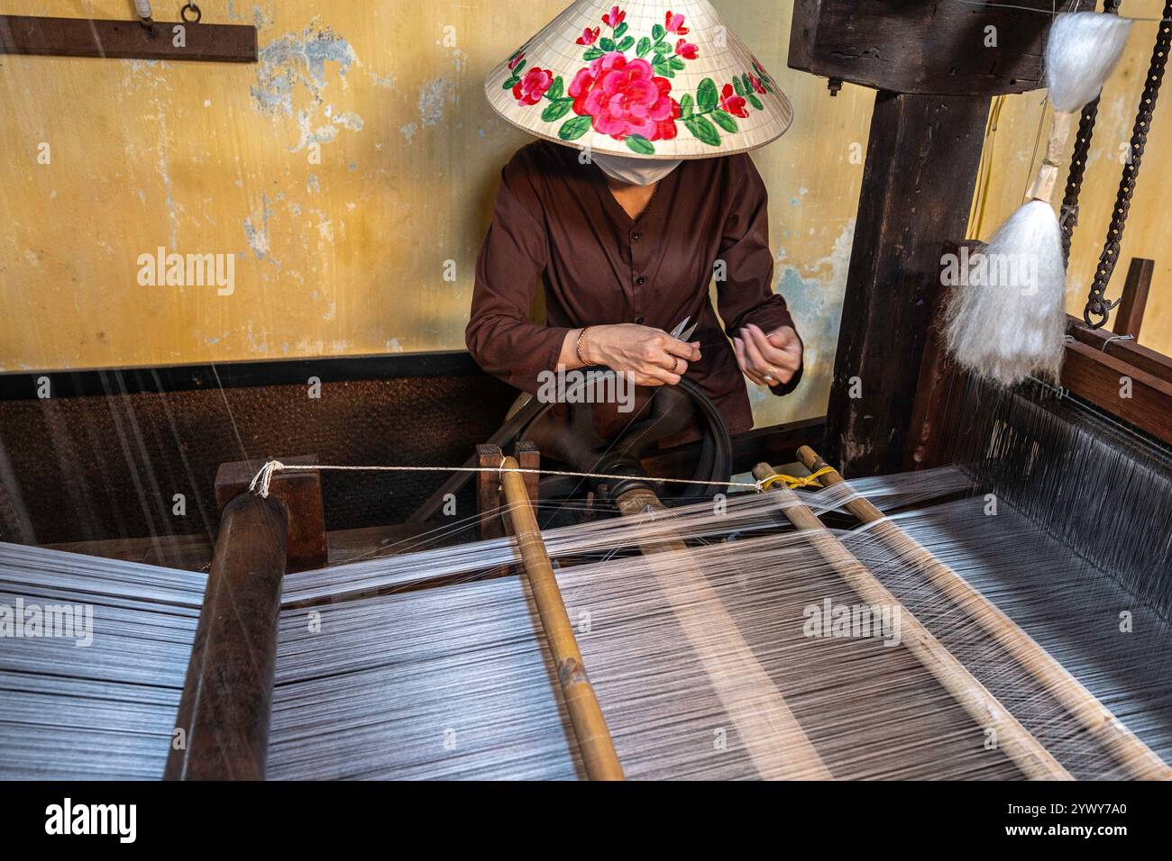Vietnam, Hoi An, 2024-02-19, old city, weaving loom, silk, handicrafts ...