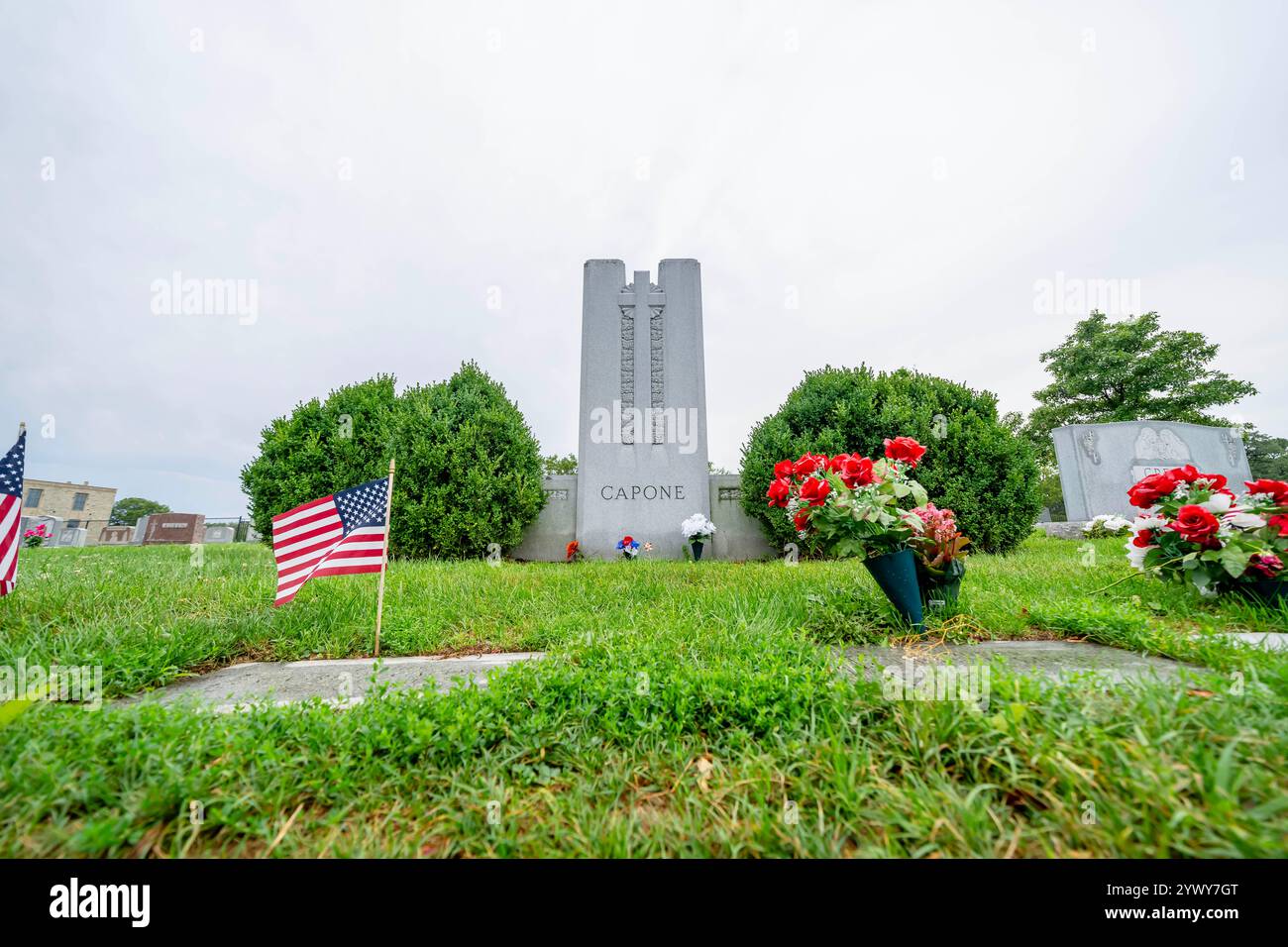 Alphonse Capone, the infamous Chicago mobster, rests in Mt. Carmel ...
