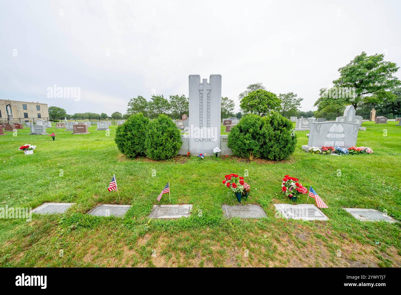 Alphonse Capone, the infamous Chicago mobster, rests in Mt. Carmel ...