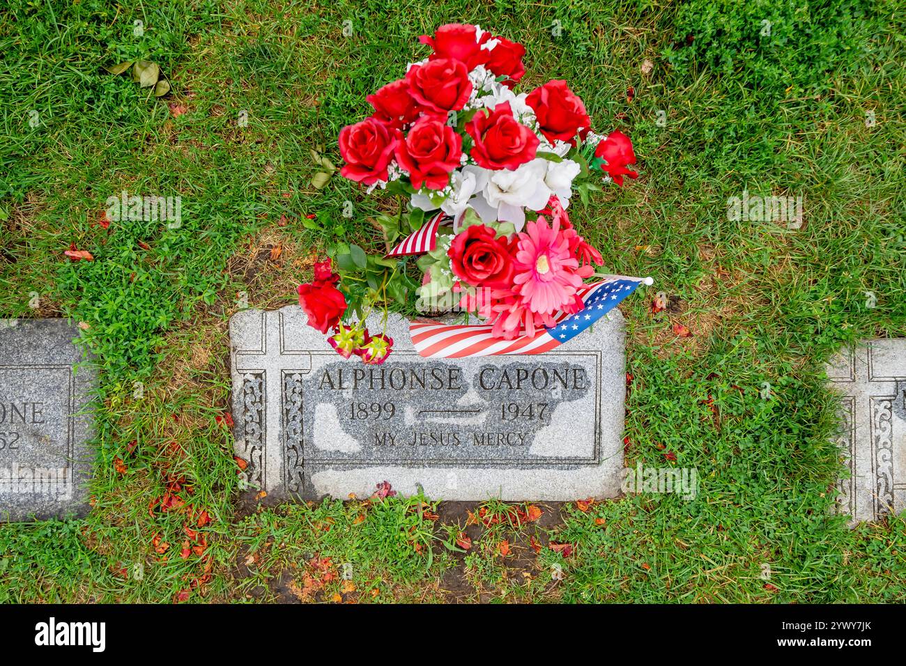 Alphonse Capone, the infamous Chicago mobster, rests in Mt. Carmel ...