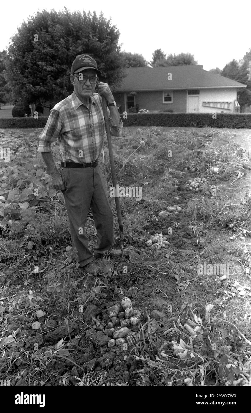 Farmer usa portrait Black and White Stock Photos & Images - Alamy