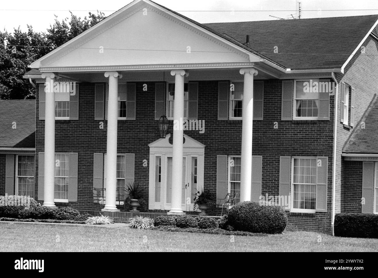 Large house in Pennsylvania, USA, approx. 1985 Stock Photo - Alamy