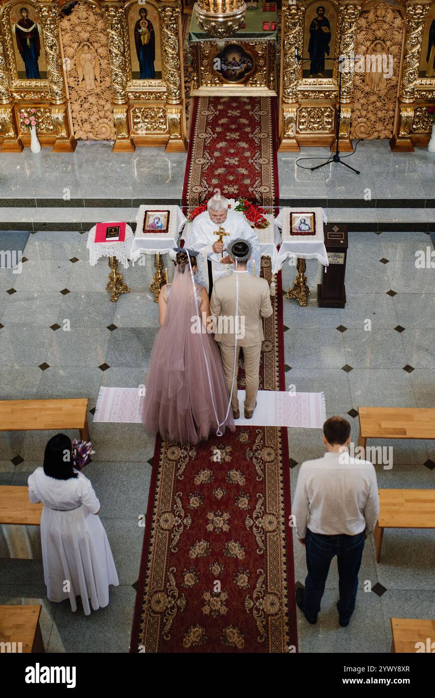 wedding ritual in the Orthodox Church in the Slavic tradition Stock ...
