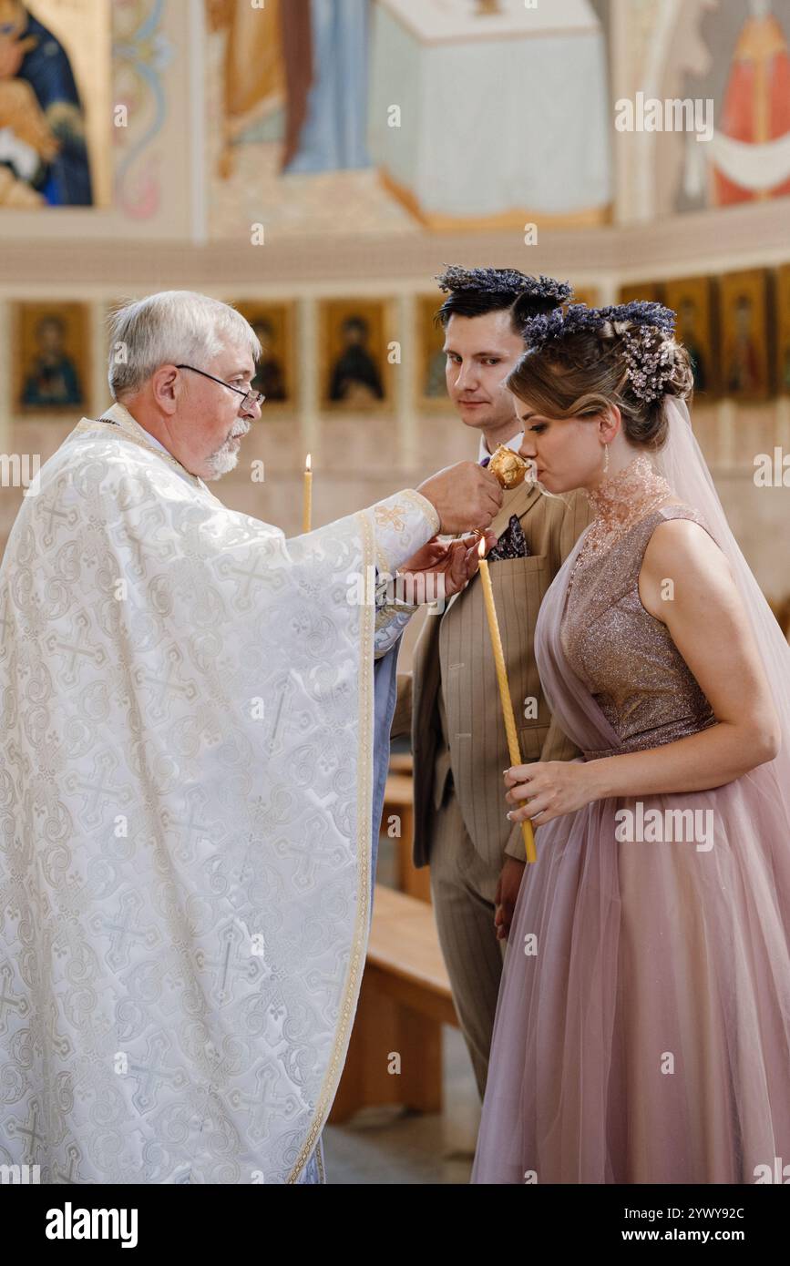 wedding ritual in the Orthodox Church in the Slavic tradition Stock ...