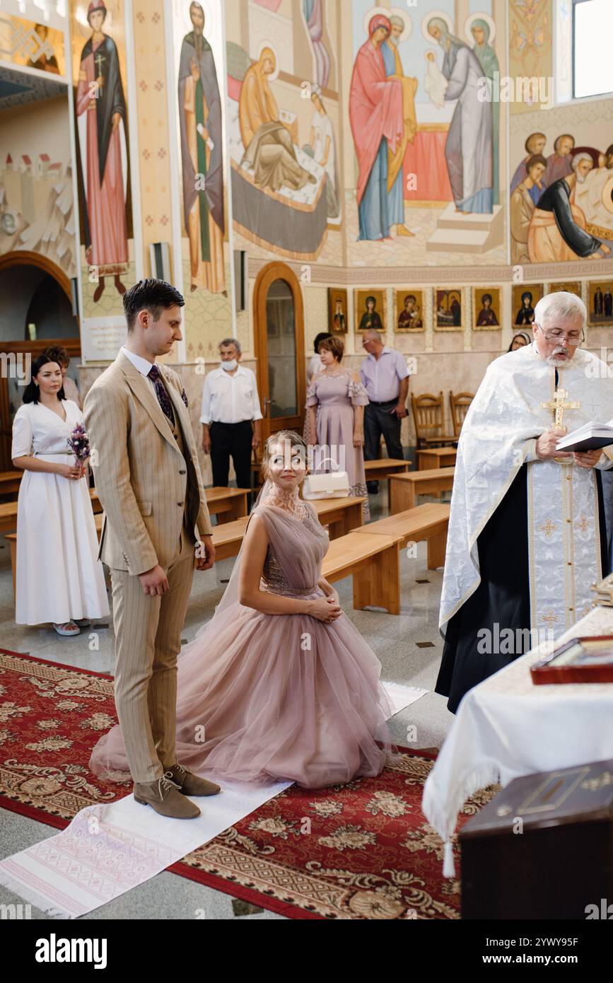 wedding ritual in the Orthodox Church in the Slavic tradition Stock ...