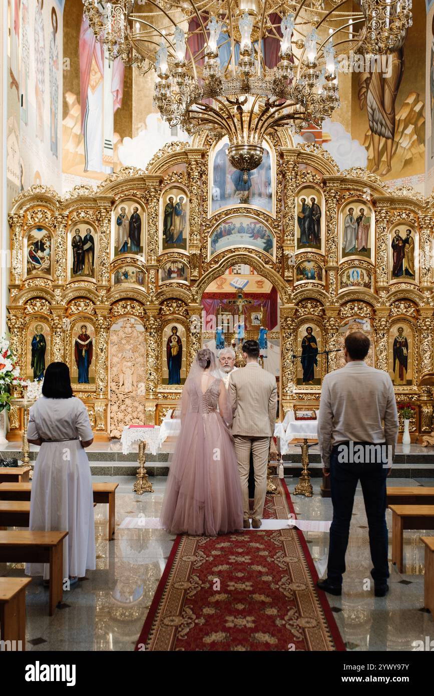 wedding ritual in the Orthodox Church in the Slavic tradition Stock ...