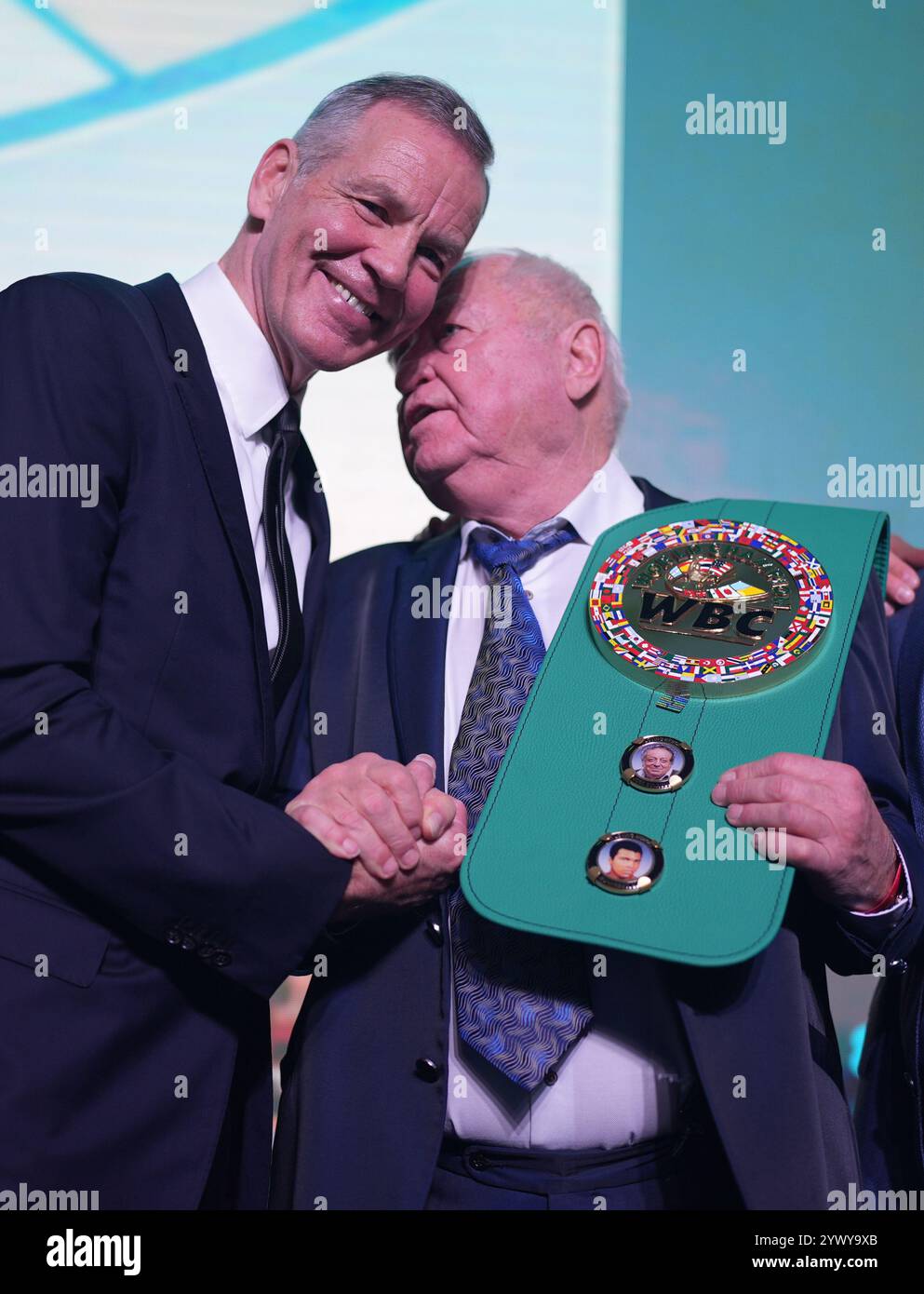 Hamburg, Germany. 09th Dec, 2024. Boxing: Evening of legends, Legends ...