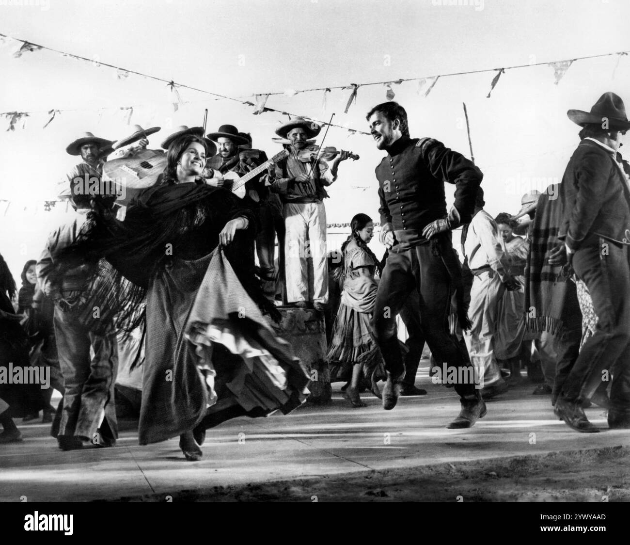 Senta Berger, Jim Hutton, on-set of the western film, "Major Dundee ...