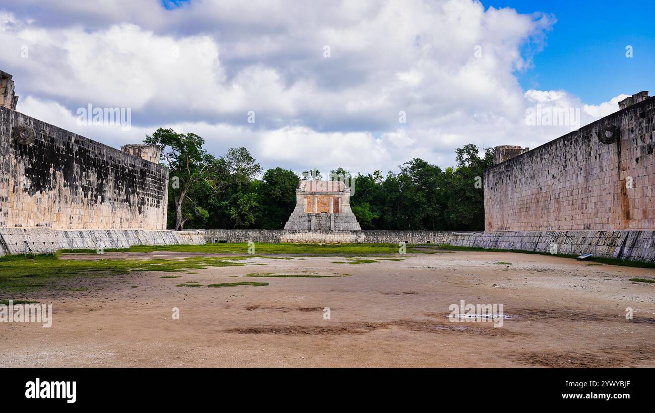 Great Ball Court,Juego de Pelota,largest Ball court in Mesoamerica,view ...