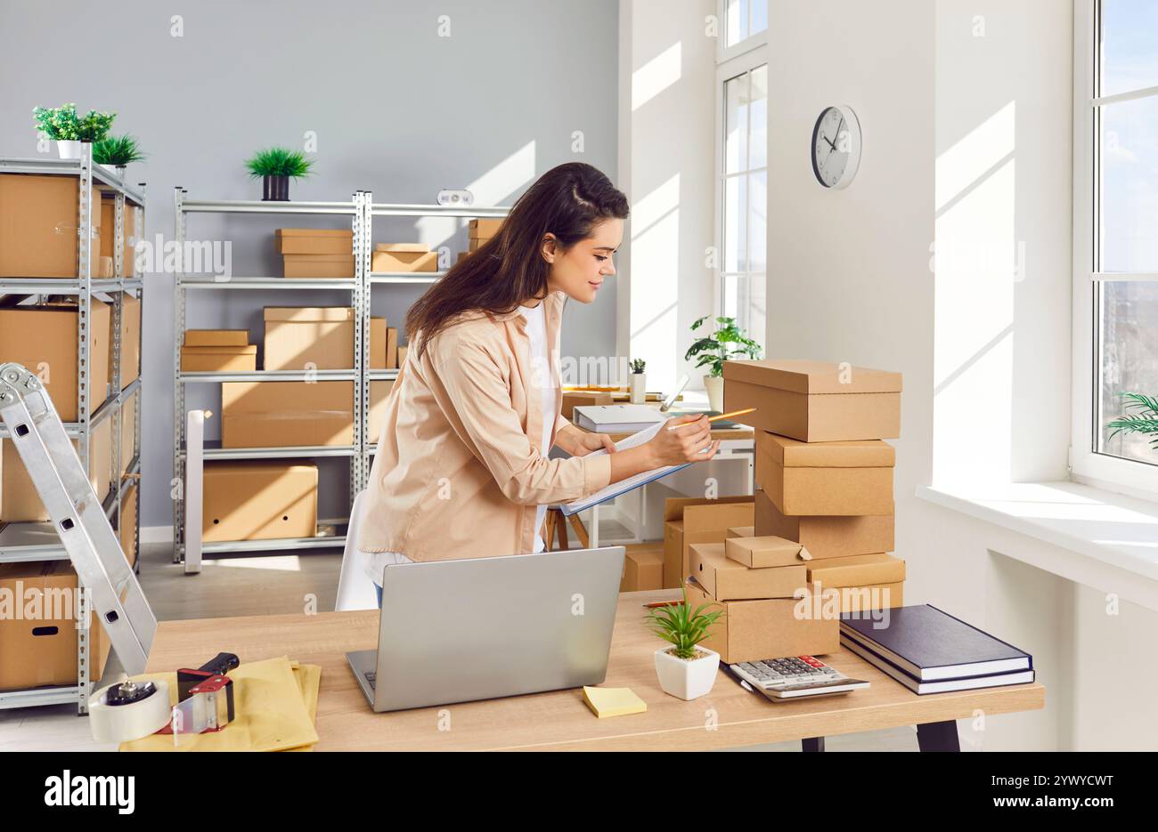 Inventory notes hi-res stock photography and images - Alamy