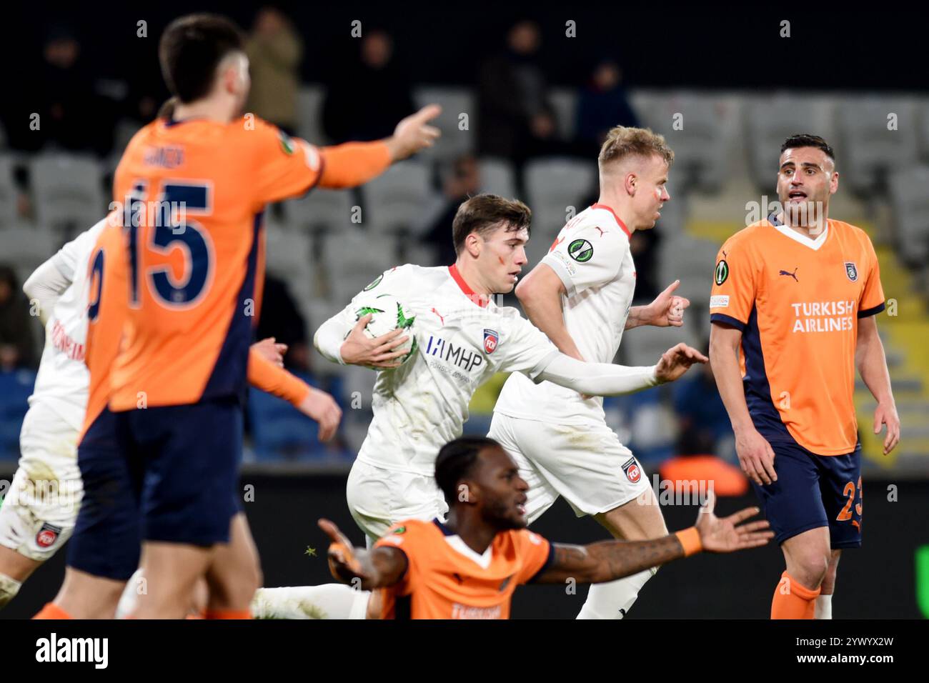 Istanbul, Turkey. 12th Dec, 2024. Soccer: UEFA Europa Conference League ...