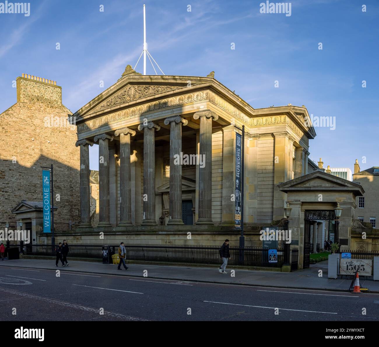 Exterior of the Royal College of Surgeons (Surgeons Hall) in Edinburgh ...